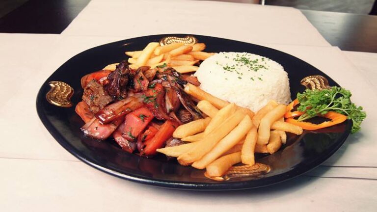 Peruvian Food: The Top 5 Dishes you Must Try | OMG Hostels